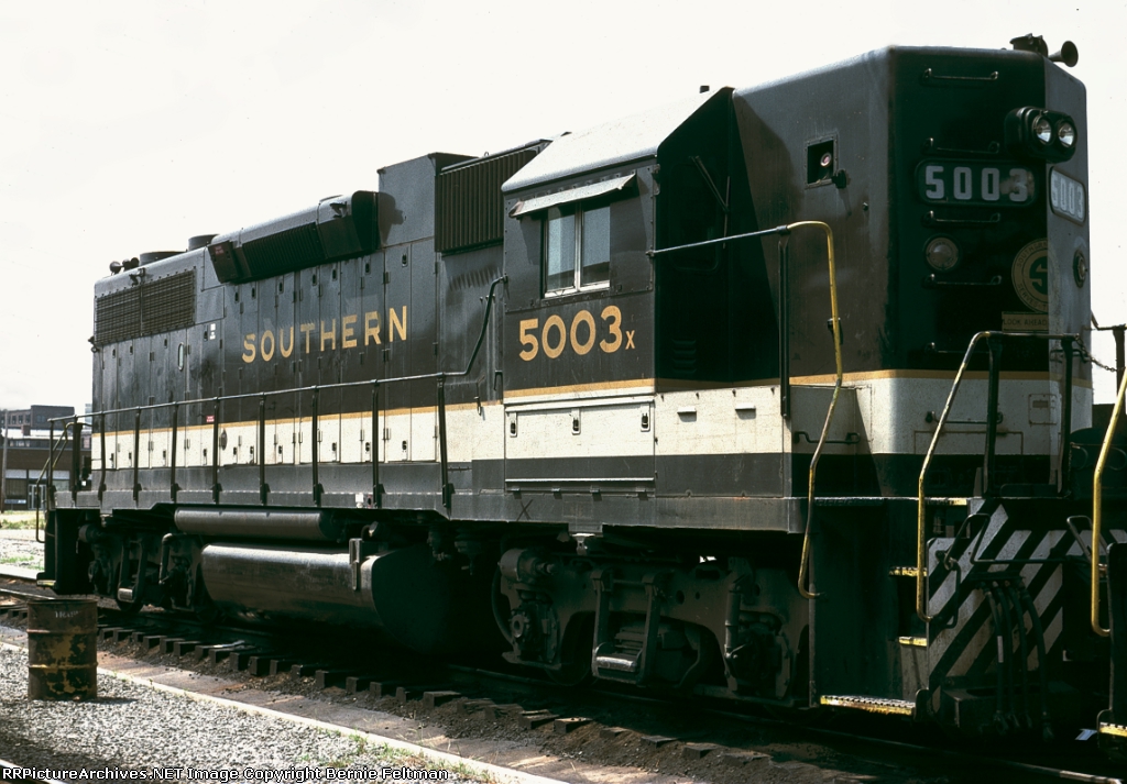 Southern Railway GP38-2 #5003